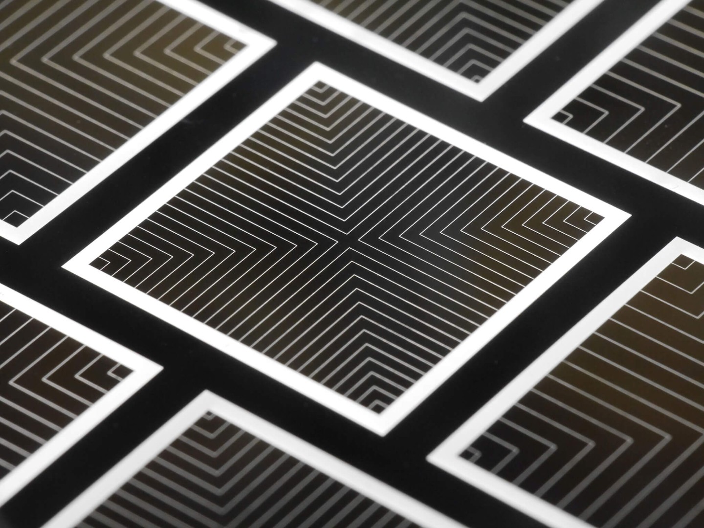 Rekordwirkungsgrad für beidseitig kontaktierte Solarzelle: Fraunhofer ... Rekordwirkungsgrad für beidseitig kontaktierte Solarzelle: Fraunhofer ...