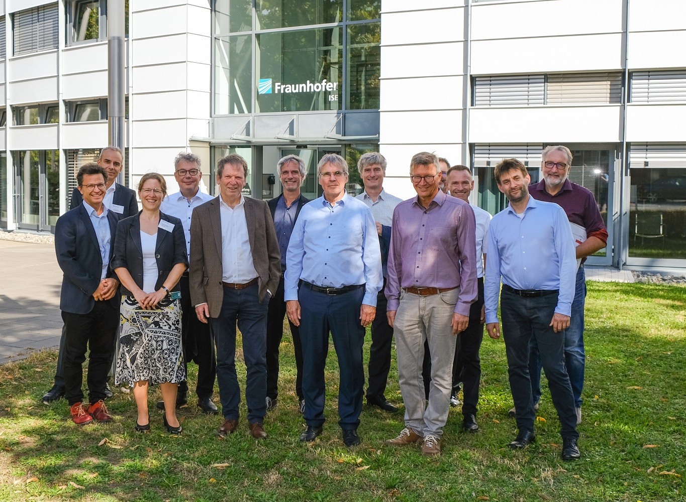 Neuer Präsident der Fraunhofer-Gesellschaft besucht Freiburger Institute - Fraunhofer ISE
